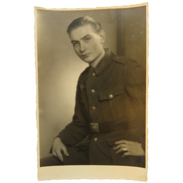 Wehrmacht. Private in automotive service. 08. 1944, portrait photo