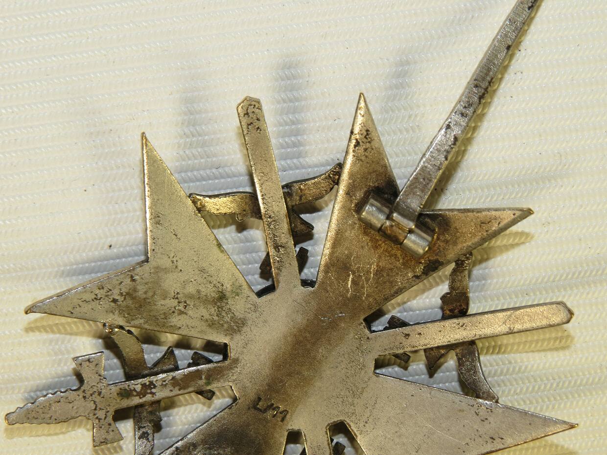 L / 11 croix espagnole en argent