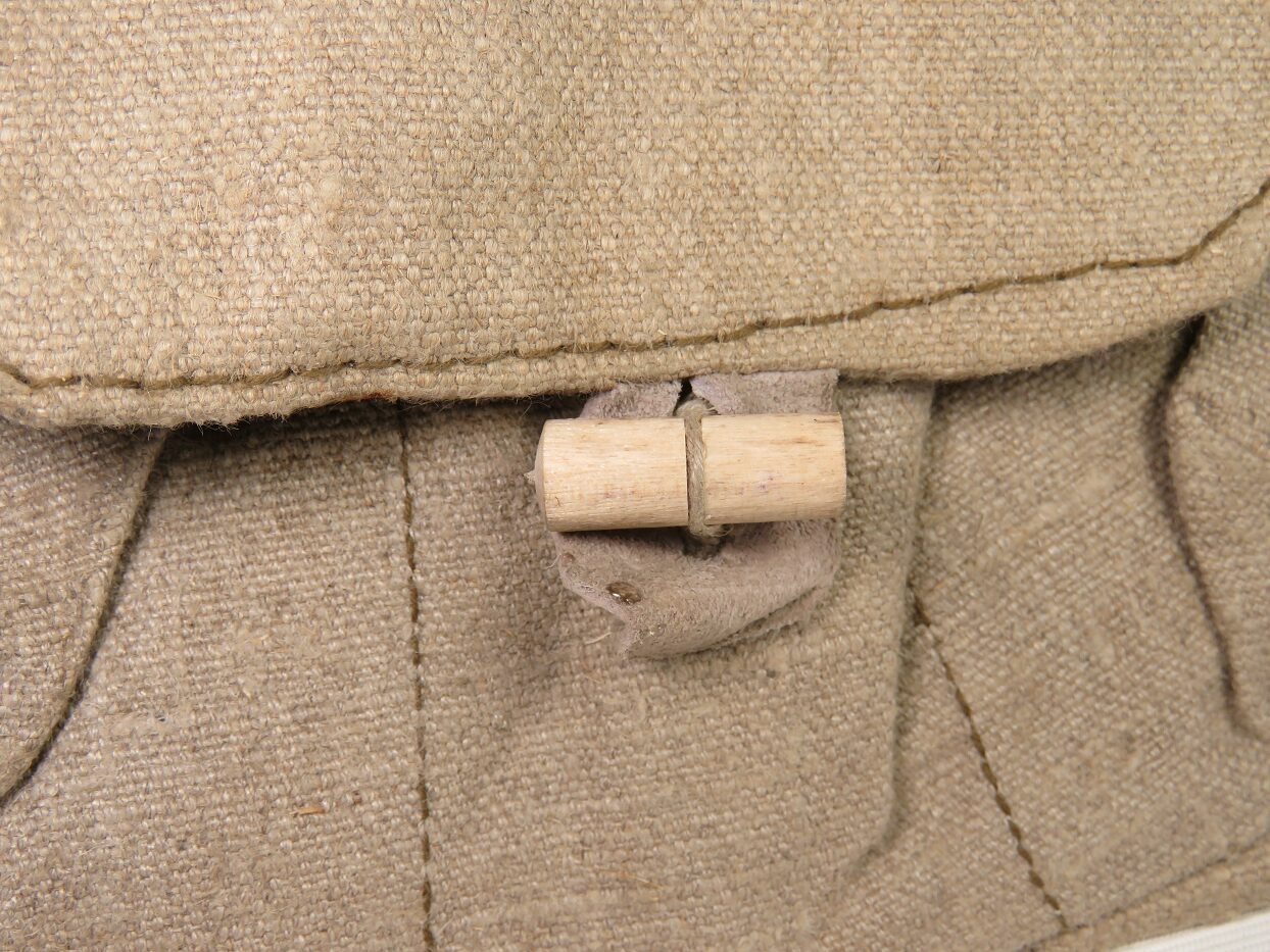 Canvas pouch for grenade F-1 and RG-42. The 1944 year marked