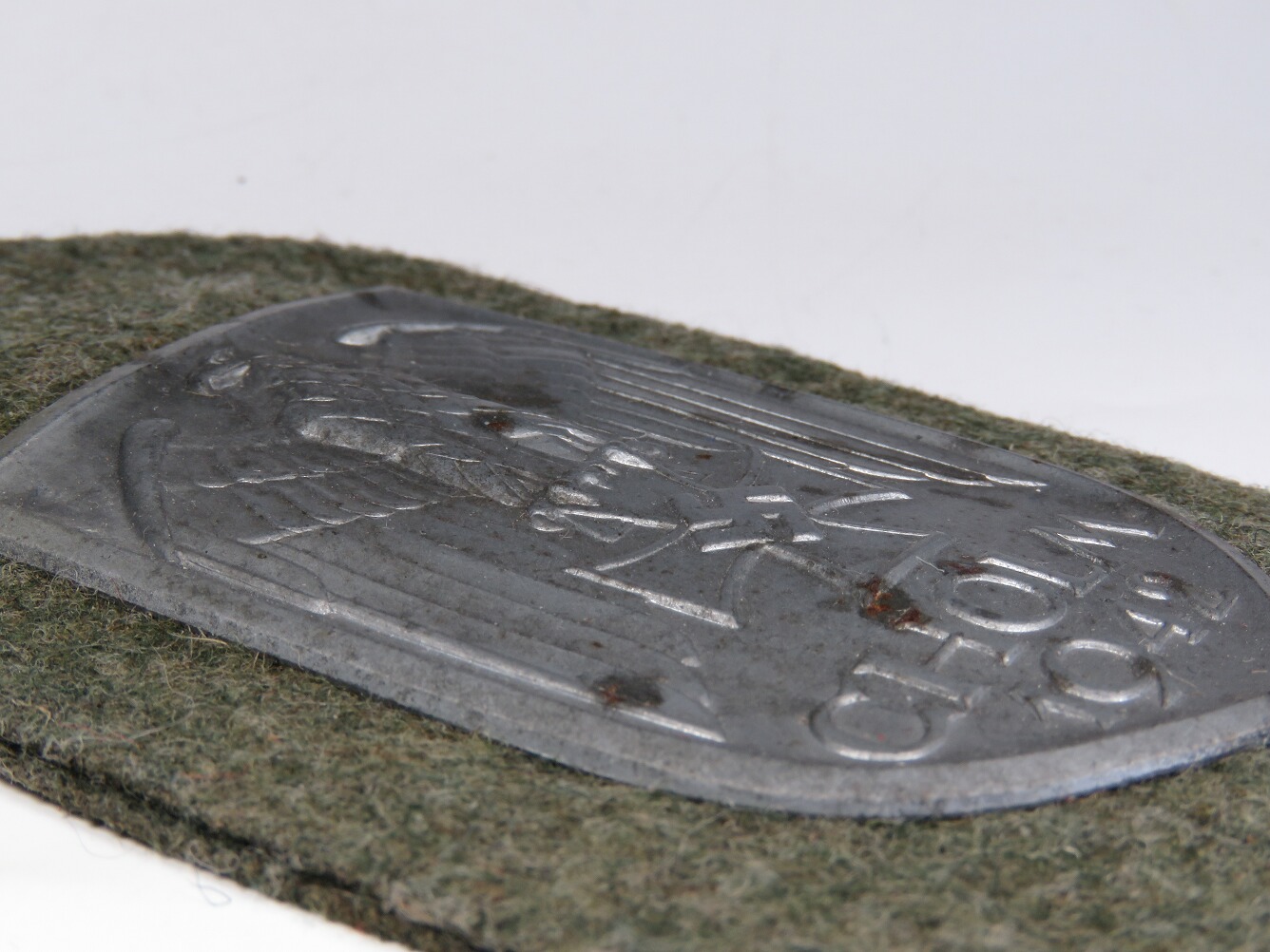 Cholm sleeve shield 1942. Short "m" variant