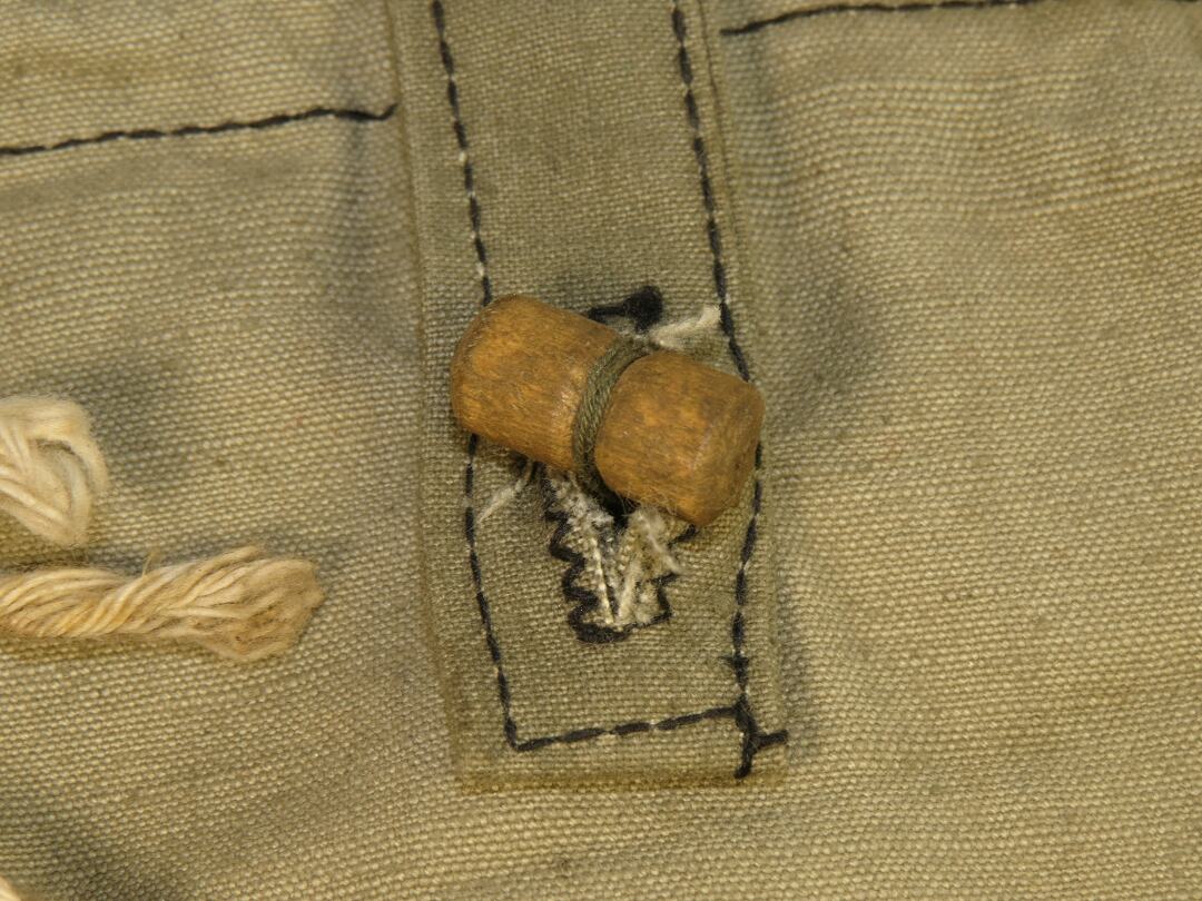 Original WW2 cover for canteen, 1942- Bags & Covers