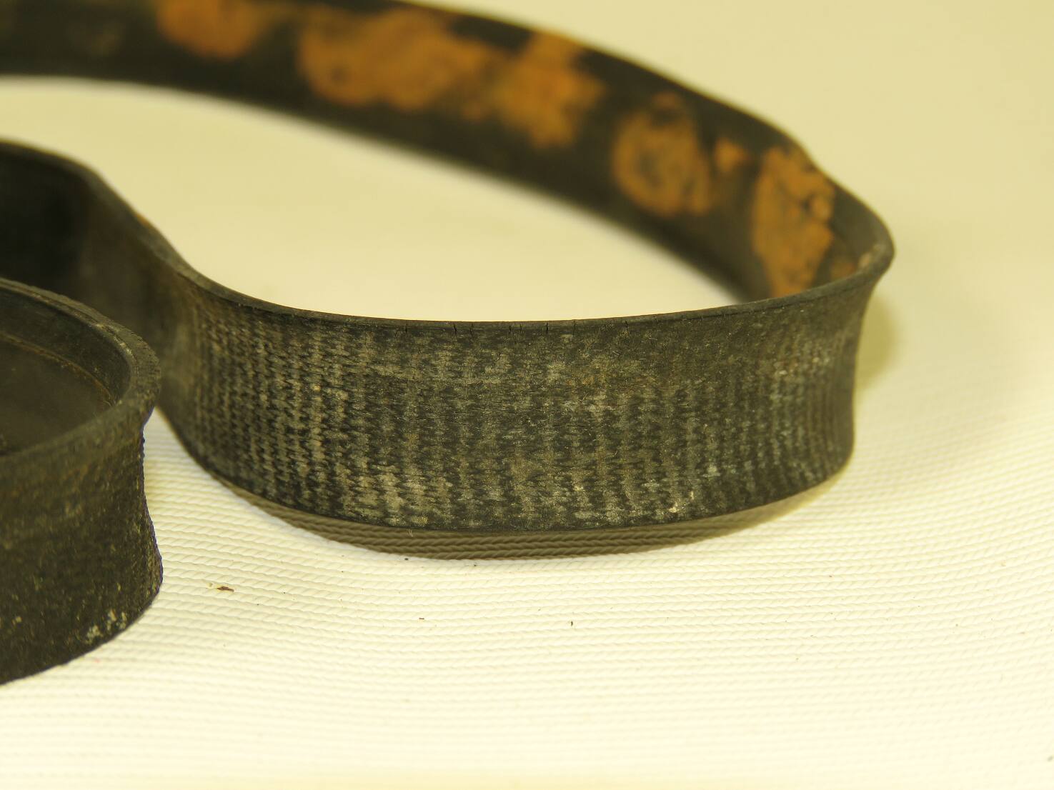 WW2 German Rubber Ring-Holder, rare!- Helmet parts