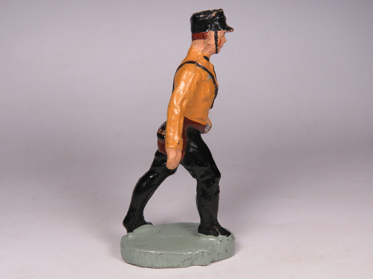 Figurine of an SS LAH guard soldier in early uniforms, Elastolin