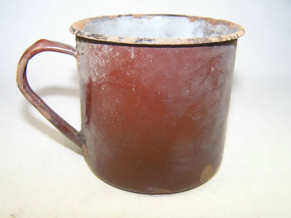 Original Red Army WW2 made soldiers enameled drinking cup- Personal Items
